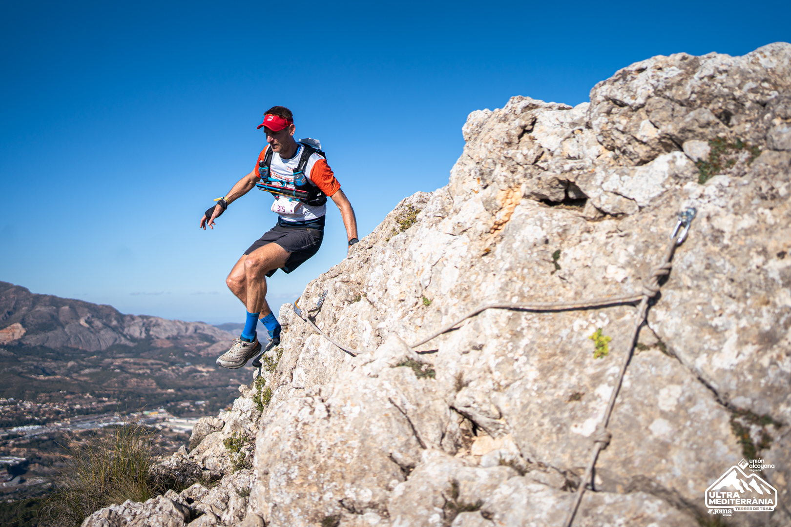 Ultra-Marathon Race Ultramediterrania Pro 162K @ Plaza Ferrandiz i ...